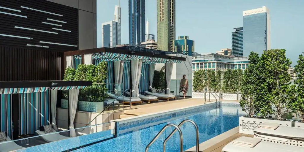 Dubai Top 9 Poolside Restaurant And Beach | Captain Dunes